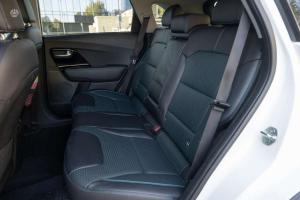 White Kia Niro 2020 in Vilnius, with an engine capacity of 0.00 L and mileage of 120 thousand km for 14500 €, photo 15 on AUTOMOTO.COM.LV