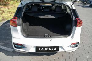White Kia Niro 2020 in Vilnius, with an engine capacity of 0.00 L and mileage of 120 thousand km for 14500 €, photo 16 on AUTOMOTO.COM.LV