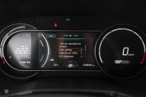 White Kia Niro 2020 in Vilnius, with an engine capacity of 0.00 L and mileage of 120 thousand km for 14500 €, photo 18 on AUTOMOTO.COM.LV