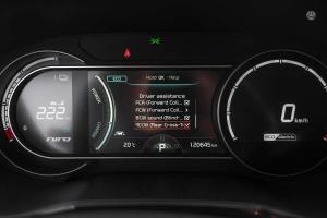 White Kia Niro 2020 in Vilnius, with an engine capacity of 0.00 L and mileage of 120 thousand km for 14500 €, photo 19 on AUTOMOTO.COM.LV
