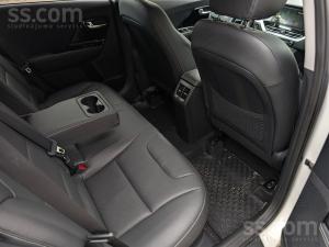 White Kia Niro 2020 in Jurmala, with an engine capacity of 1.60 L and mileage of 0 thousand km for 13850 €, photo 17 on AUTOMOTO.COM.LV