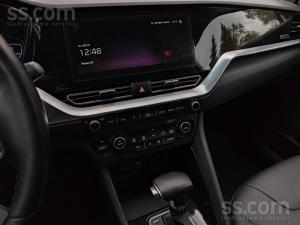 White Kia Niro 2020 in Jurmala, with an engine capacity of 1.60 L and mileage of 0 thousand km for 13850 €, photo 20 on AUTOMOTO.COM.LV