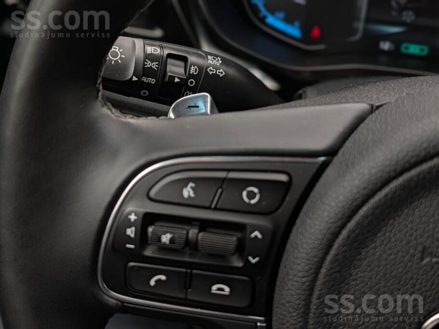 White Kia Niro 2020 in Jurmala, with an engine capacity of 1.60 L and mileage of 0 thousand km for 13850 €, photo 25 on AUTOMOTO.COM.LV
