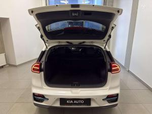 White Kia Niro 2021 in Vilnius, with an engine capacity of 0.00 L and mileage of 71 thousand km for 19700 €, photo 14 on AUTOMOTO.COM.LV