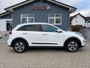 Balts Kia Niro 2021 Kauņa, ar dzinēja tilpumu 0.00 L un nobraukumu 55 tūkst. km par 22201 €, foto 2 vietnē AUTOMOTO.COM.LV