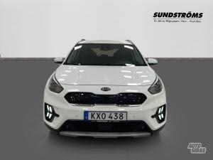 White Kia Niro 2021 in Kaunas, with an engine capacity of 0.00 L and mileage of 83 thousand km for 23595 €, photo 3 on AUTOMOTO.COM.LV