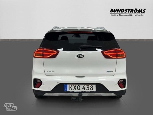 White Kia Niro 2021 in Kaunas, with an engine capacity of 0.00 L and mileage of 83 thousand km for 23595 €, photo 6 on AUTOMOTO.COM.LV
