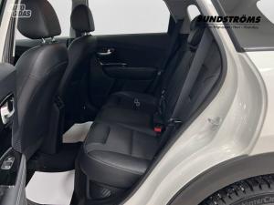 White Kia Niro 2021 in Kaunas, with an engine capacity of 0.00 L and mileage of 83 thousand km for 23595 €, photo 10 on AUTOMOTO.COM.LV