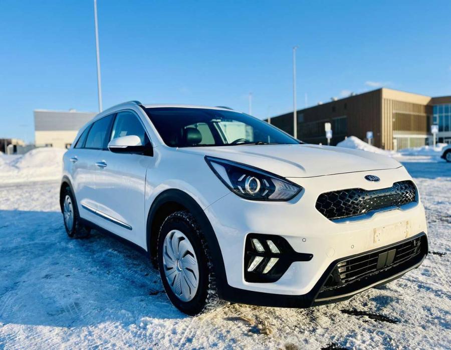 Balts Kia Niro 2021 Klaipėda, ar dzinēja tilpumu 1.58 L un nobraukumu 71 tūkst. km par 15800 €, foto 1 vietnē AUTOMOTO.COM.LV