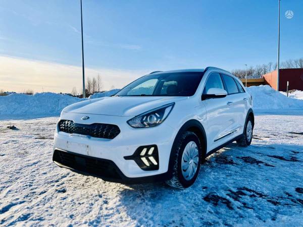Balts Kia Niro 2021 Klaipėda, ar dzinēja tilpumu 1.58 L un nobraukumu 71 tūkst. km par 15800 €, foto 2 vietnē AUTOMOTO.COM.LV