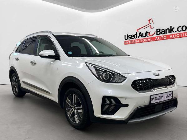 White Kia Niro 2021 in Marijampole, with an engine capacity of 1.58 L and mileage of 112 thousand km for 16335 €, photo 3 on AUTOMOTO.COM.LV