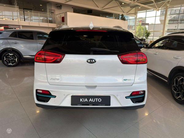 Balts Kia Niro 2021 Viļņa, ar dzinēja tilpumu 0.00 L un nobraukumu 103 tūkst. km par 19900 €, foto 4 vietnē AUTOMOTO.COM.LV