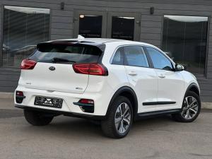 Balts Kia Niro 2021 Jelgava, ar dzinēja tilpumu 0.10 L un nobraukumu 19 tūkst. km par 19950 €, foto 5 vietnē AUTOMOTO.COM.LV