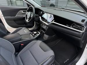 Balts Kia Niro 2021 Jelgava, ar dzinēja tilpumu 0.10 L un nobraukumu 19 tūkst. km par 19950 €, foto 7 vietnē AUTOMOTO.COM.LV