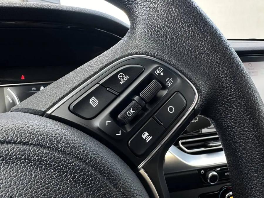Balts Kia Niro 2021 Jelgava, ar dzinēja tilpumu 0.10 L un nobraukumu 19 tūkst. km par 19950 €, foto 15 vietnē AUTOMOTO.COM.LV