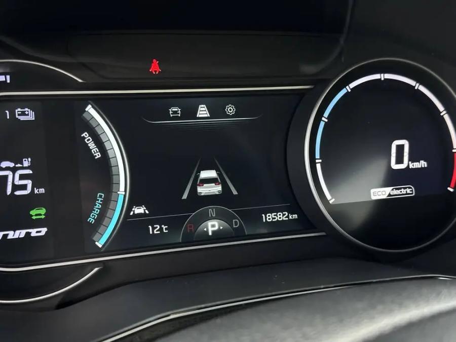 Balts Kia Niro 2021 Jelgava, ar dzinēja tilpumu 0.10 L un nobraukumu 19 tūkst. km par 19950 €, foto 17 vietnē AUTOMOTO.COM.LV