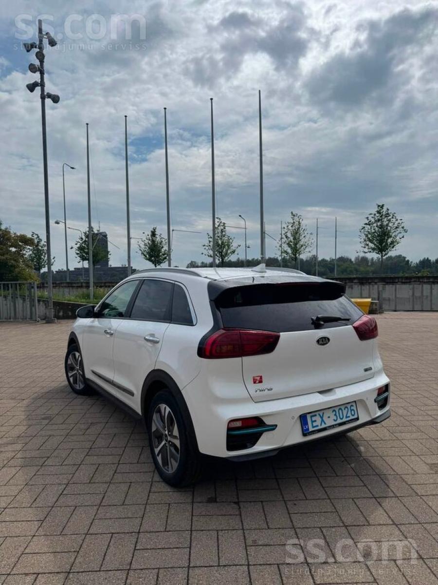 Balts Kia Niro 2021 Rīga, ar dzinēja tilpumu 0.00 L un nobraukumu 82 tūkst. km par 20500 €, foto 3 vietnē AUTOMOTO.COM.LV