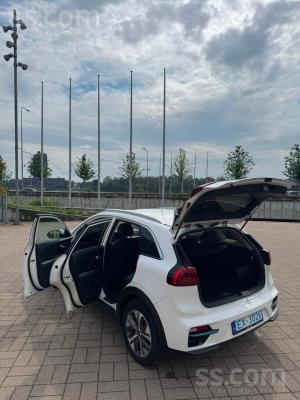 Balts Kia Niro 2021 Rīga, ar dzinēja tilpumu 0.00 L un nobraukumu 82 tūkst. km par 20500 €, foto 5 vietnē AUTOMOTO.COM.LV