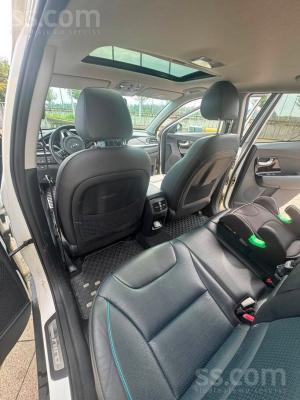 Balts Kia Niro 2021 Rīga, ar dzinēja tilpumu 0.00 L un nobraukumu 82 tūkst. km par 20500 €, foto 7 vietnē AUTOMOTO.COM.LV