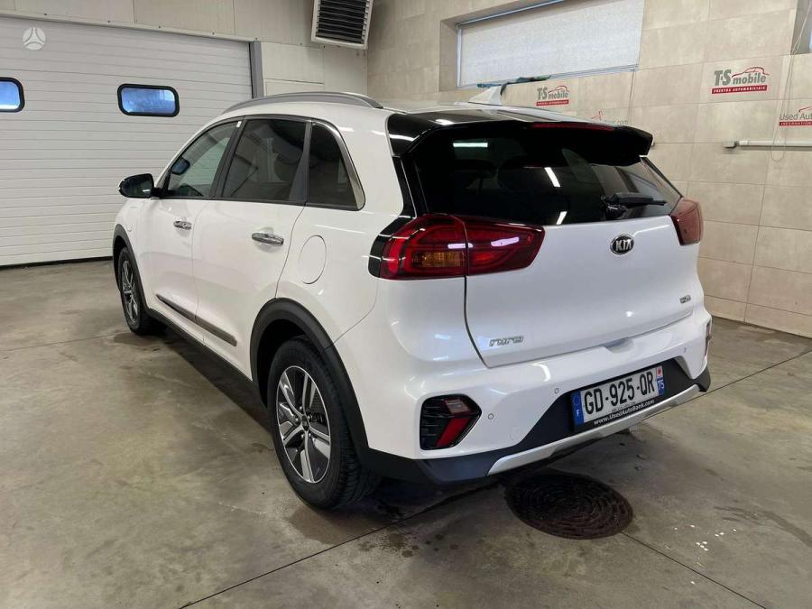 Balts Kia Niro 2021 Marijampole, ar dzinēja tilpumu 1.58 L un nobraukumu 162 tūkst. km par 12088 €, foto 7 vietnē AUTOMOTO.COM.LV