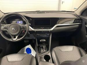 Balts Kia Niro 2021 Marijampole, ar dzinēja tilpumu 1.58 L un nobraukumu 162 tūkst. km par 12088 €, foto 9 vietnē AUTOMOTO.COM.LV