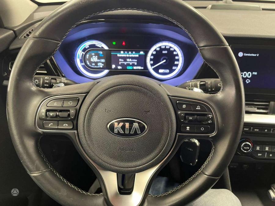 Balts Kia Niro 2021 Marijampole, ar dzinēja tilpumu 1.58 L un nobraukumu 162 tūkst. km par 12088 €, foto 15 vietnē AUTOMOTO.COM.LV