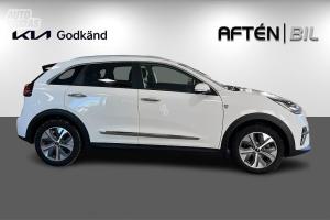 White Kia Niro 2022 in Kaunas, with an engine capacity of 0.00 L and mileage of 90 thousand km for 29093 €, photo 6 on AUTOMOTO.COM.LV