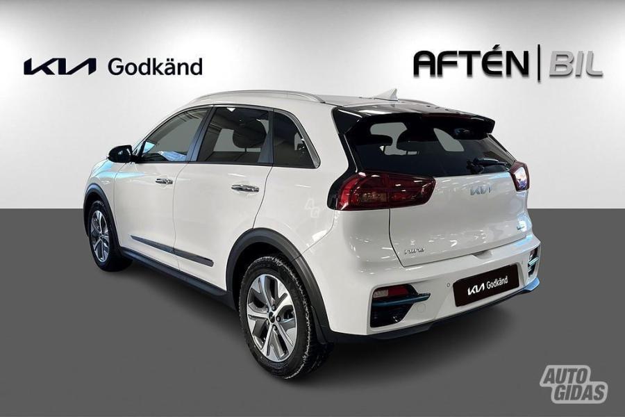 White Kia Niro 2022 in Kaunas, with an engine capacity of 0.00 L and mileage of 90 thousand km for 29093 €, photo 8 on AUTOMOTO.COM.LV