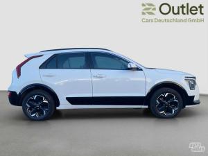 White Kia Niro 2022 in Kaunas, with an engine capacity of 0.00 L and mileage of 41 thousand km for 26103 €, photo 14 on AUTOMOTO.COM.LV