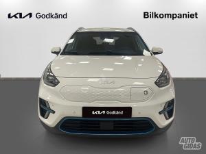 White Kia Niro 2022 in Kaunas, with an engine capacity of 0.00 L and mileage of 51 thousand km for 28811 €, photo 2 on AUTOMOTO.COM.LV