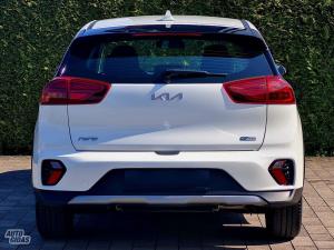 Balts Kia Niro 2022 Kauņa, ar dzinēja tilpumu 1.60 L un nobraukumu 20 tūkst. km par 24233 €, foto 6 vietnē AUTOMOTO.COM.LV
