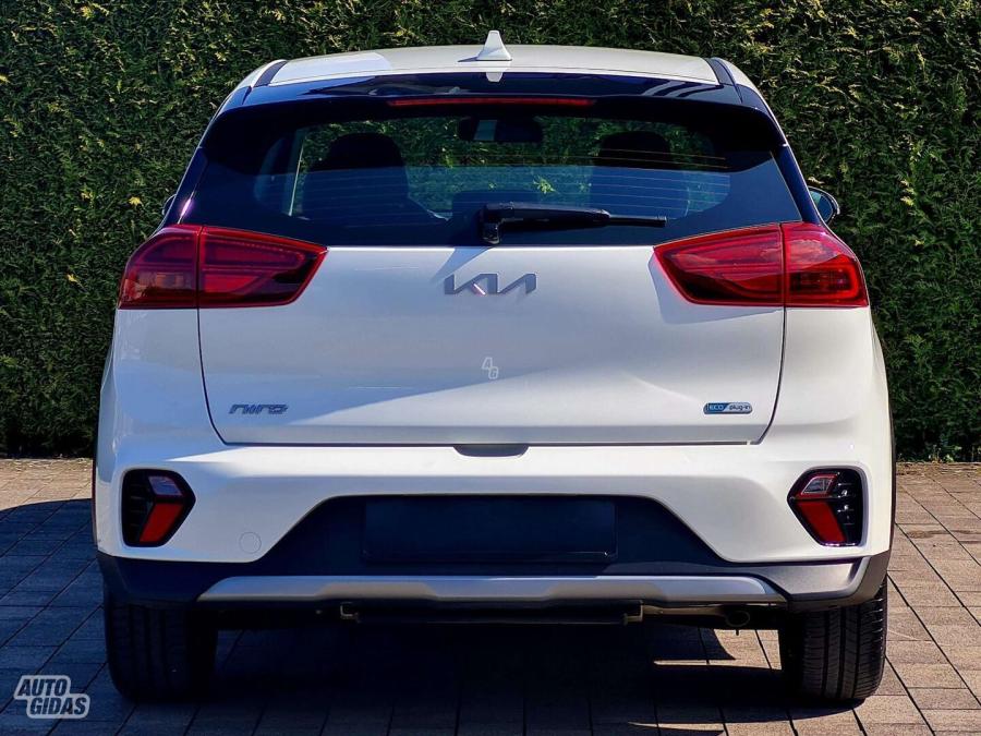 Balts Kia Niro 2022 Kauņa, ar dzinēja tilpumu 1.60 L un nobraukumu 20 tūkst. km par 24233 €, foto 6 vietnē AUTOMOTO.COM.LV