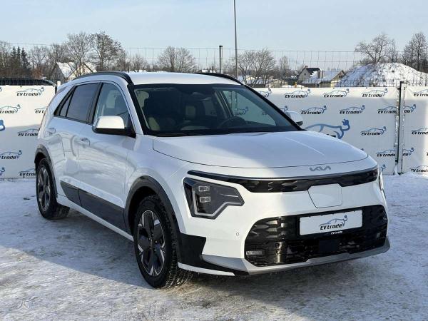 Balts Kia Niro 2022 Viļņa, ar dzinēja tilpumu 0.00 L un nobraukumu 99 tūkst. km par 23900 €, foto 3 vietnē AUTOMOTO.COM.LV