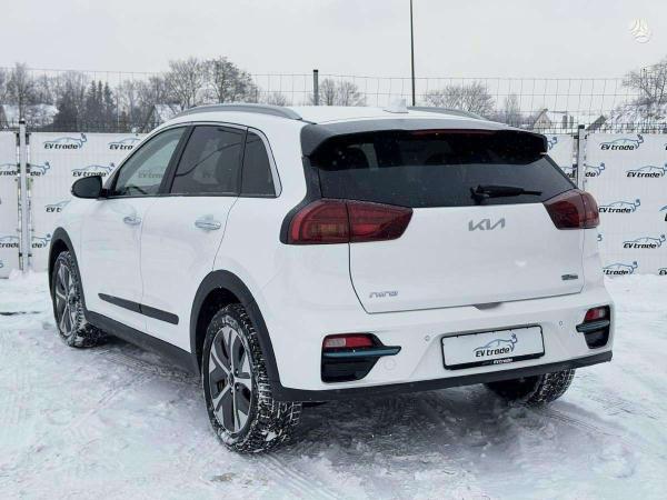 Balts Kia Niro 2022 Viļņa, ar dzinēja tilpumu 0.00 L un nobraukumu 68 tūkst. km par 22400 €, foto 4 vietnē AUTOMOTO.COM.LV