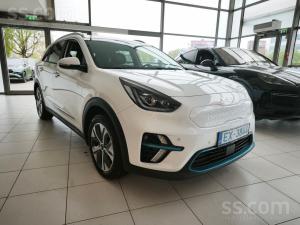 Белый Киа Niro 2022 в Рига, объемом двигателя 0.00 л и пробегом 44 тыс. км за 24900 €, фото 5 на AUTOMOTO.COM.LV