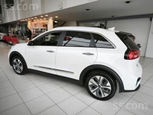 Белый Киа Niro 2022 в Рига, объемом двигателя 0.00 л и пробегом 44 тыс. км за 24900 €, фото 6 на AUTOMOTO.COM.LV