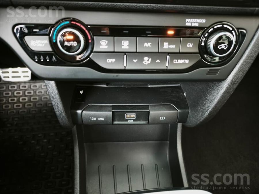 Белый Киа Niro 2022 в Рига, объемом двигателя 0.00 л и пробегом 44 тыс. км за 24900 €, фото 25 на AUTOMOTO.COM.LV