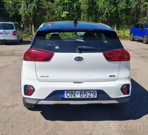 Balts Kia Niro 2022 Jelgava, ar dzinēja tilpumu 1.60 L un nobraukumu 0 tūkst. km par 11900 €, foto 10 vietnē AUTOMOTO.COM.LV