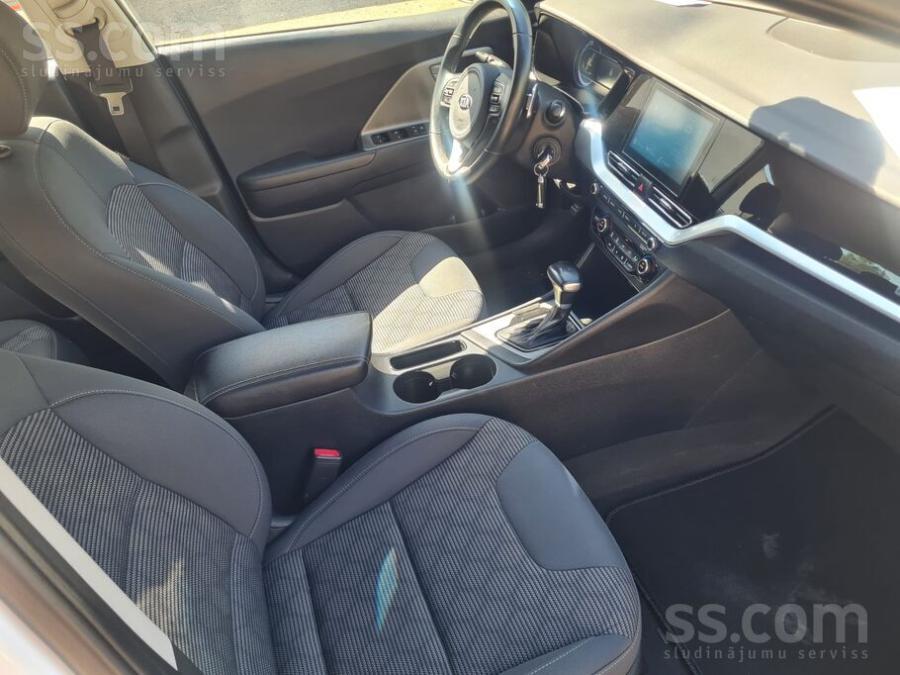 Balts Kia Niro 2022 Jelgava, ar dzinēja tilpumu 1.60 L un nobraukumu 0 tūkst. km par 11900 €, foto 13 vietnē AUTOMOTO.COM.LV