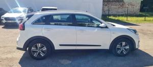 Balts Kia Niro 2022 Jelgava, ar dzinēja tilpumu 1.60 L un nobraukumu 157 tūkst. km par 11900 €, foto 6 vietnē AUTOMOTO.COM.LV