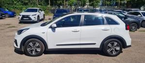 Balts Kia Niro 2022 Jelgava, ar dzinēja tilpumu 1.60 L un nobraukumu 157 tūkst. km par 11900 €, foto 7 vietnē AUTOMOTO.COM.LV