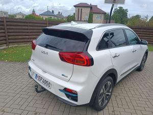 Balts Kia Niro 2022 Tauragė, ar dzinēja tilpumu 0.00 L un nobraukumu 90 tūkst. km par 10000 €, foto 4 vietnē AUTOMOTO.COM.LV