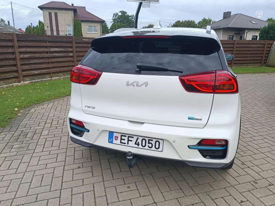 Balts Kia Niro 2022 Tauragė, ar dzinēja tilpumu 0.00 L un nobraukumu 90 tūkst. km par 10000 €, foto 5 vietnē AUTOMOTO.COM.LV