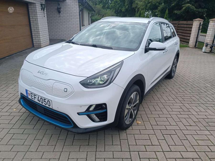 Balts Kia Niro 2022 Tauragė, ar dzinēja tilpumu 0.00 L un nobraukumu 90 tūkst. km par 10000 €, foto 6 vietnē AUTOMOTO.COM.LV
