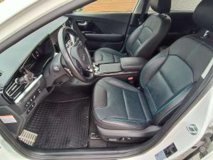 Balts Kia Niro 2022 Tauragė, ar dzinēja tilpumu 0.00 L un nobraukumu 90 tūkst. km par 10000 €, foto 12 vietnē AUTOMOTO.COM.LV