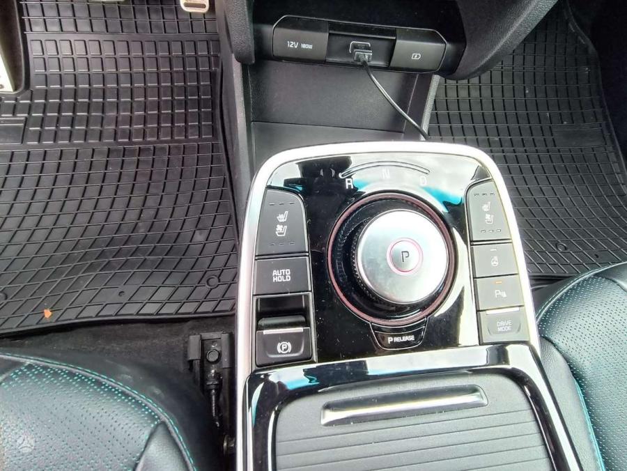 Balts Kia Niro 2022 Tauragė, ar dzinēja tilpumu 0.00 L un nobraukumu 90 tūkst. km par 10000 €, foto 15 vietnē AUTOMOTO.COM.LV