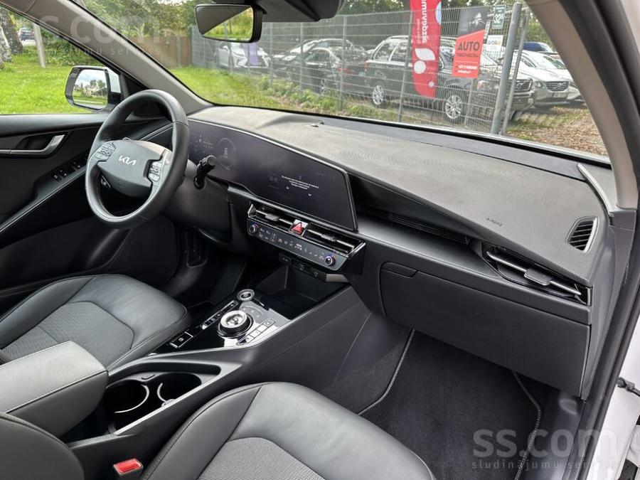Balts Kia Niro 2022 Rīga, ar dzinēja tilpumu 1.60 L un nobraukumu 42 tūkst. km par 26490 €, foto 19 vietnē AUTOMOTO.COM.LV