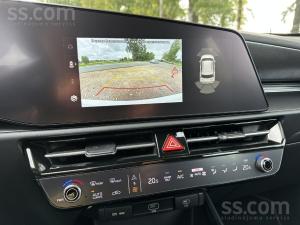 Balts Kia Niro 2022 Rīga, ar dzinēja tilpumu 1.60 L un nobraukumu 42 tūkst. km par 26490 €, foto 27 vietnē AUTOMOTO.COM.LV