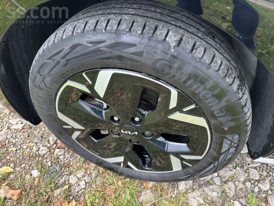 Balts Kia Niro 2022 Rīga, ar dzinēja tilpumu 1.60 L un nobraukumu 42 tūkst. km par 26490 €, foto 34 vietnē AUTOMOTO.COM.LV