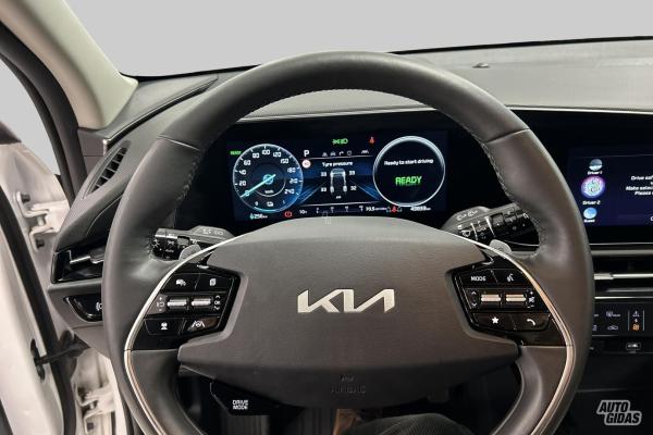 Белый Киа Niro 2023 в Каунас, объемом двигателя 0.00 л и пробегом 50 тыс. км за 31700 €, фото 10 на AUTOMOTO.COM.LV